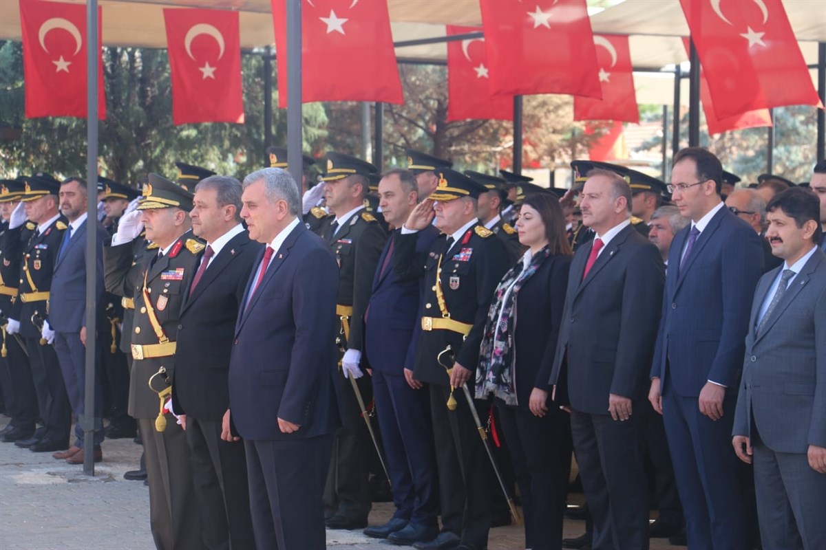 Şanlıurfa Valiliği - CUMHURİYET'İN 100. YIL KUTLAMALARI COŞKUYLA BAŞLADI Şanlıurfa Valiliği - CUMHURİYET'İN 100. YIL KUTLAMALARI COŞKUYLA BAŞLADI